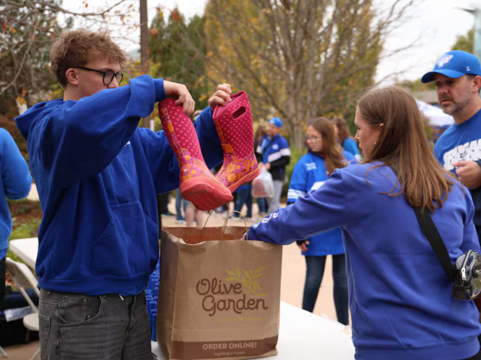Generosity Shines During BYU Alumni Service Projects for Away Football ...